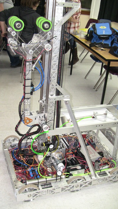 Tahoma High's Bear Metal Robotics Club schedules spaghetti dinner ...