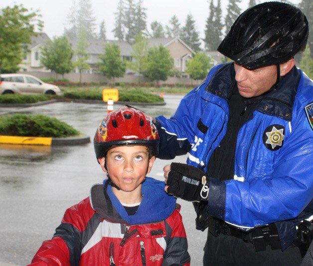 Maple Valley Police Department fun and safe bicycle rodeo | Slide Show ...