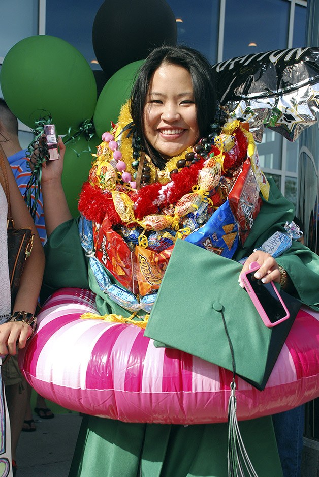 Kentwood High seniors celebrate graduation Saturday at ShoWare ...